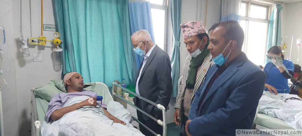 आन्तरिक विवादमा कुटिएका नेविसंघ नेता रिमाललाई शेखर कोइरालाले भेटे ...